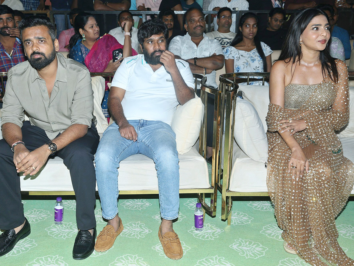 ‘సంబరాల ఏటిగట్టు’ మూవీ టైటిల్‌ ఈవెంట్‌లో రామ్ చరణ్ (ఫొటోలు) | Ram Charan Releases Sai Tej SDT18 ...